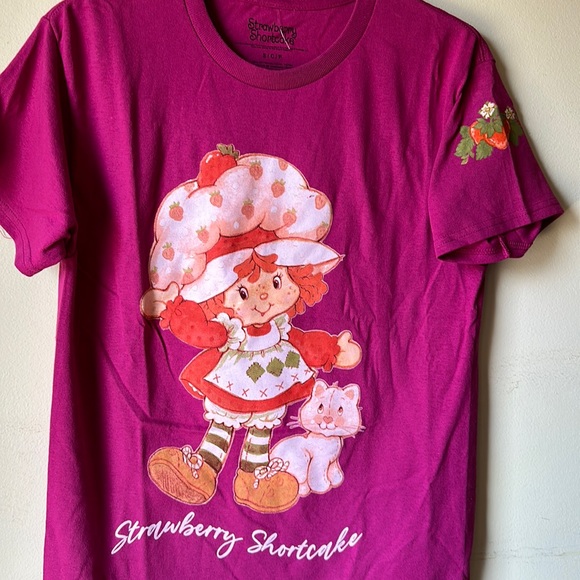 Strawberry Shortcake | Tops | Strawberry Shortcake Tshirt Super Cute ...